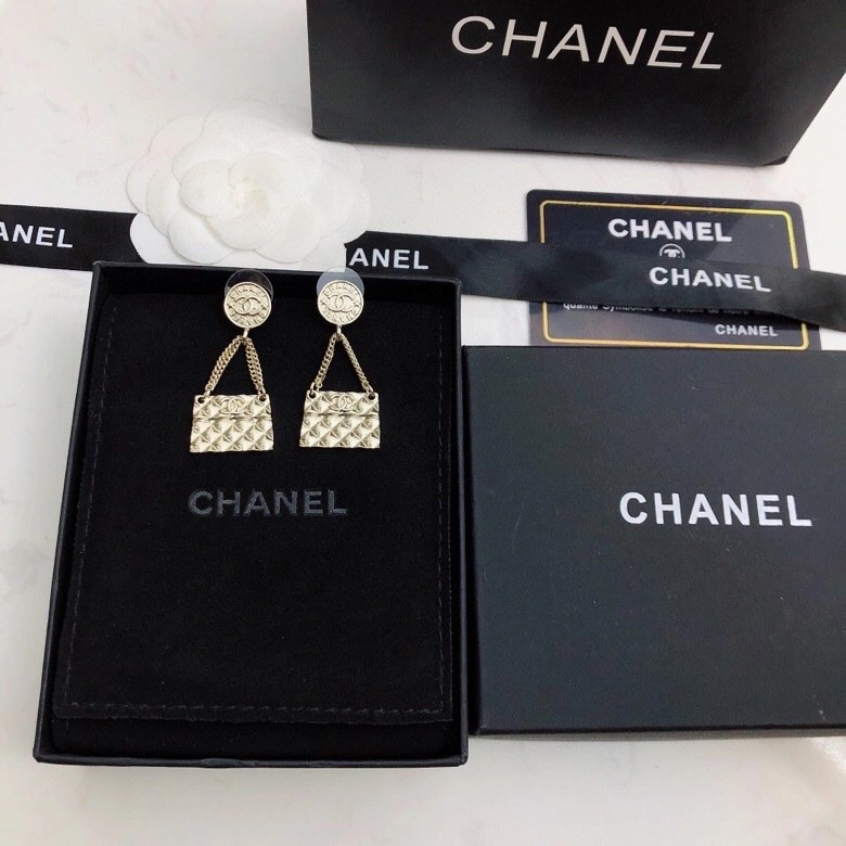 High accuracy Chanel Earrings