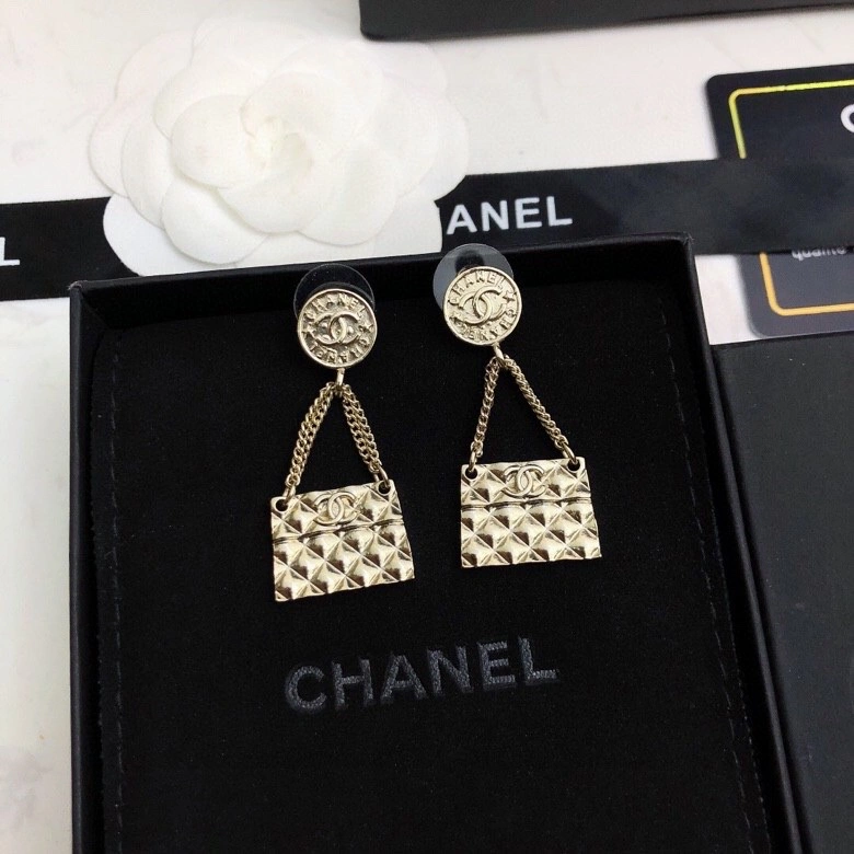 High accuracy Chanel Earrings