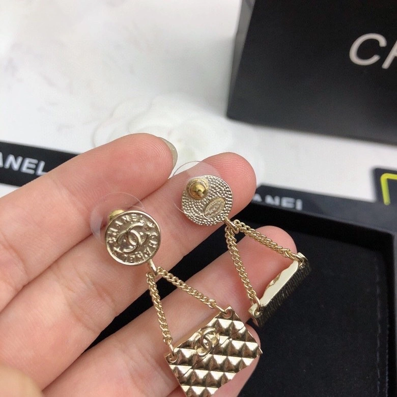 High accuracy Chanel Earrings
