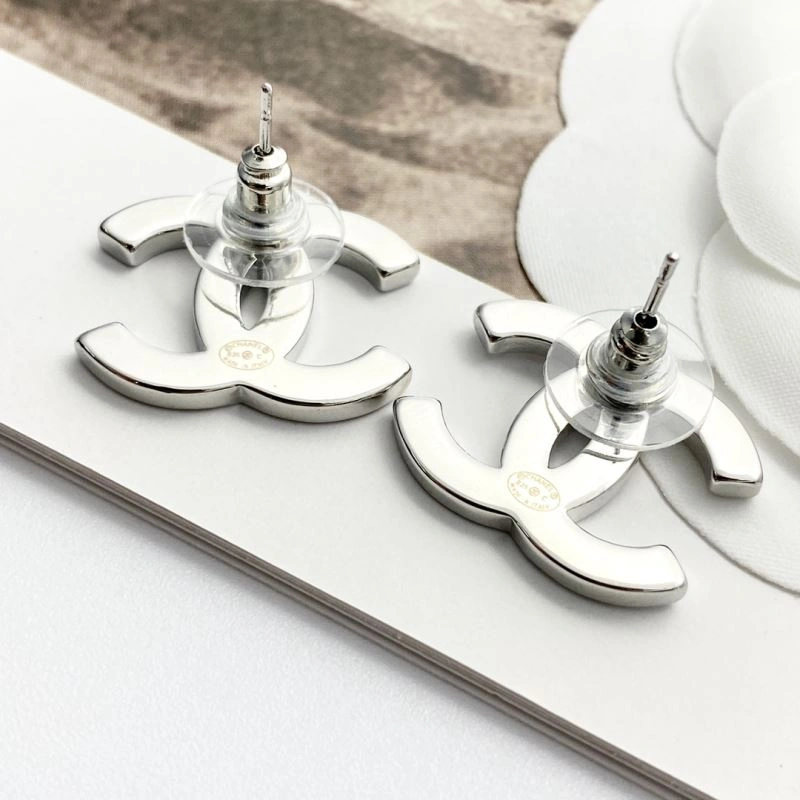 Top match Chanel Earrings