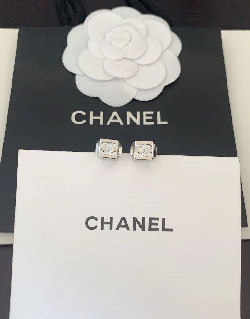 Discounted Chanel Earrings