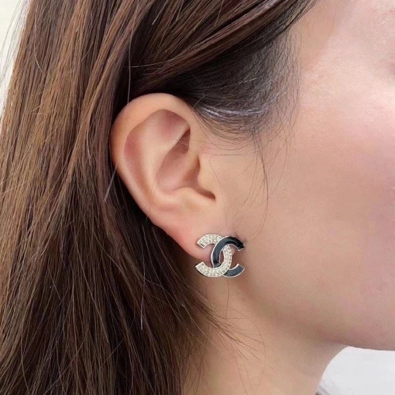 High accuracy Chanel Earrings