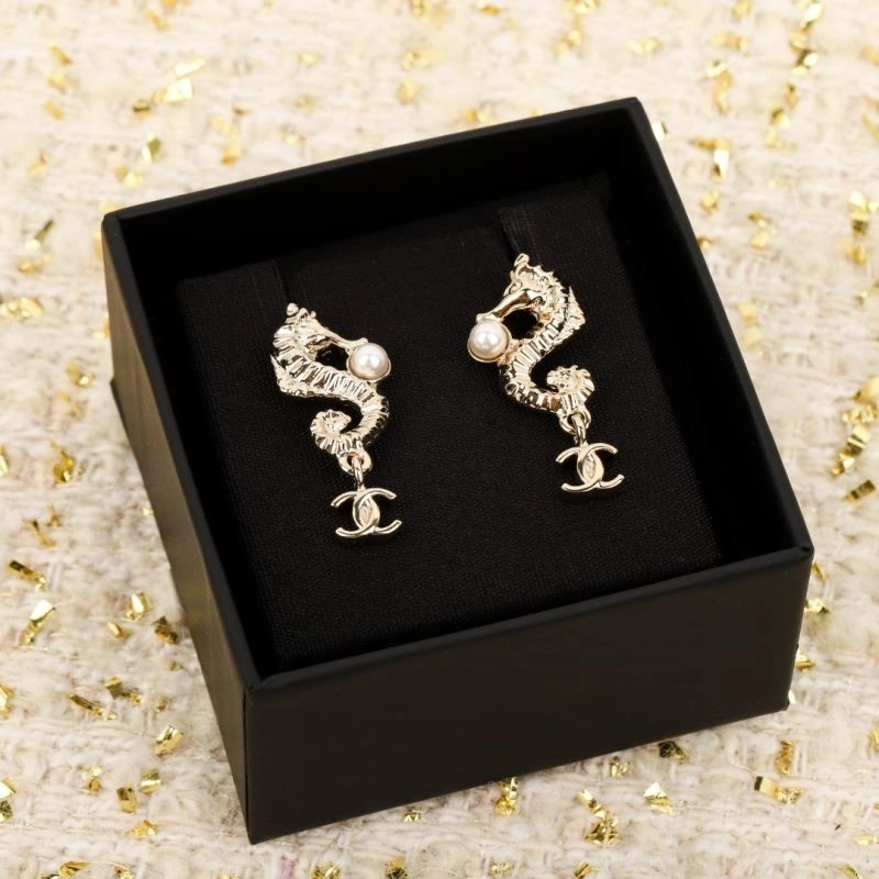 Top mirror Chanel Earrings