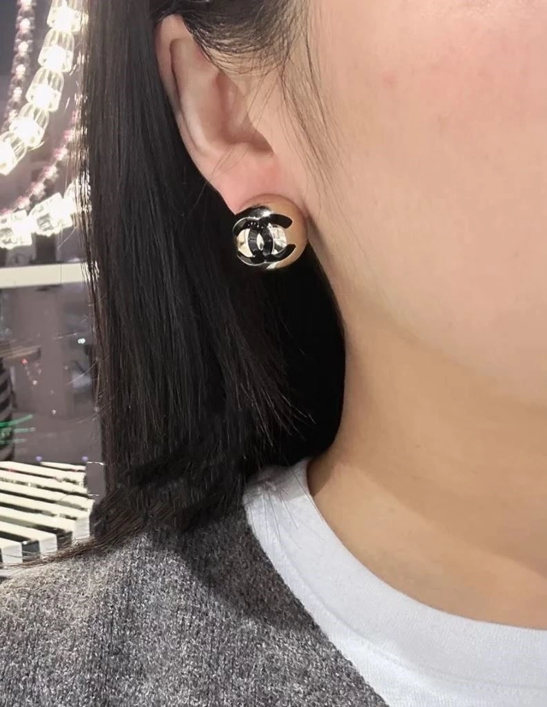Accurate model Chanel Earrings