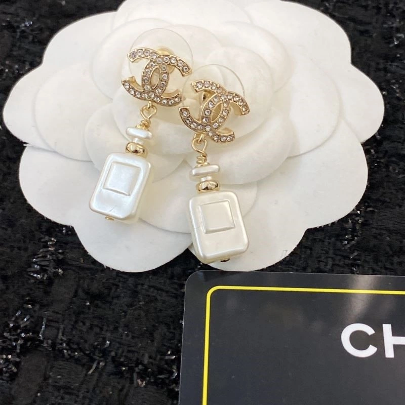High accuracy Chanel Earrings