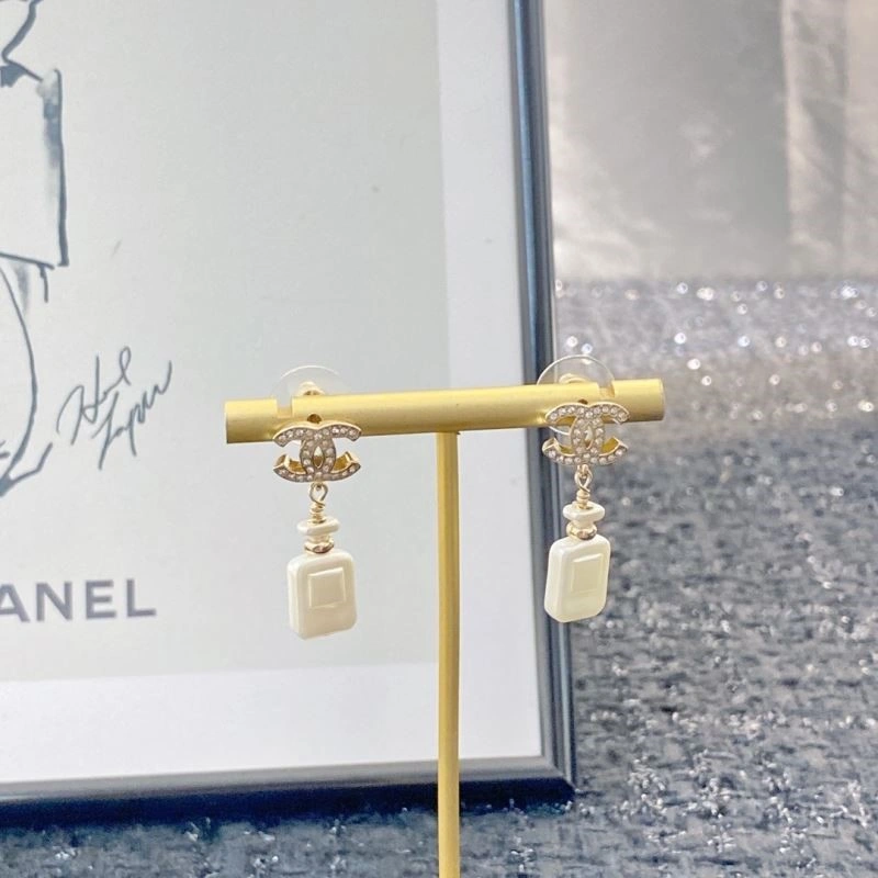 High accuracy Chanel Earrings