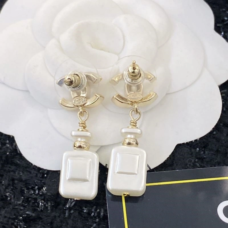 High accuracy Chanel Earrings