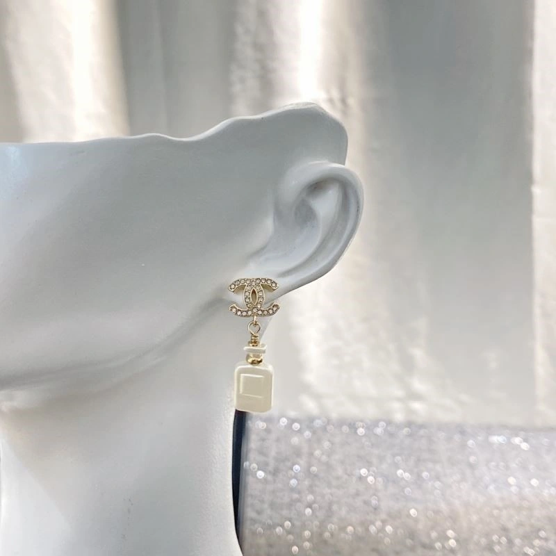 High accuracy Chanel Earrings