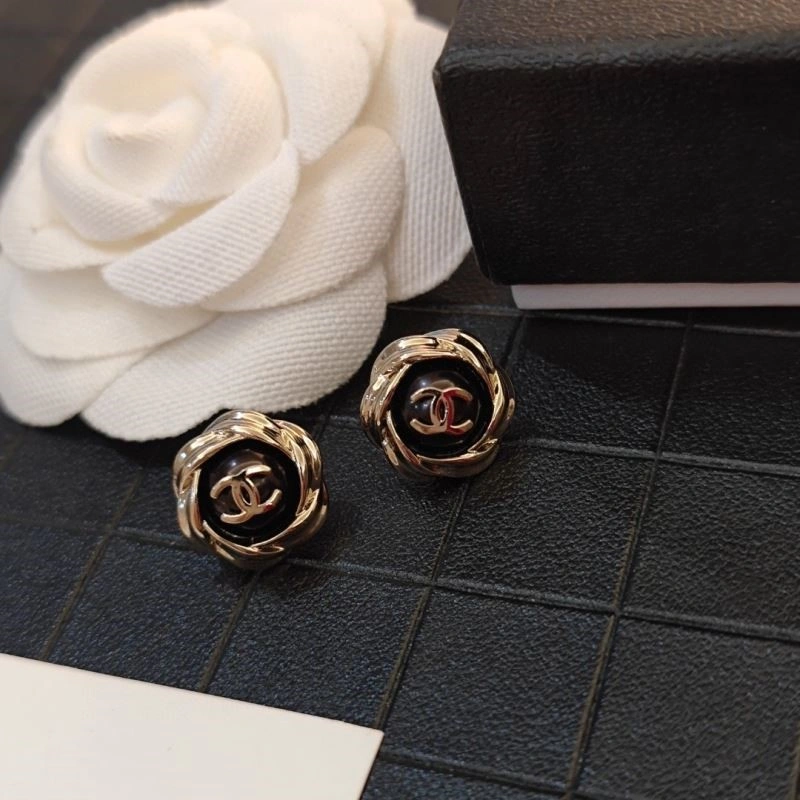 Top match Chanel Earrings