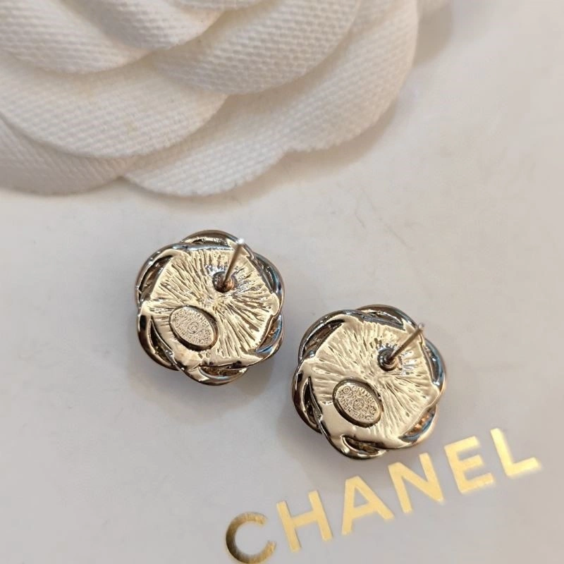 Top match Chanel Earrings
