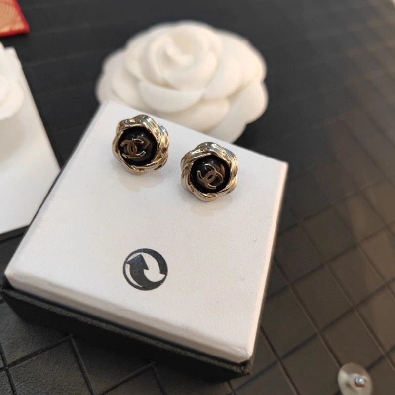 Top match Chanel Earrings