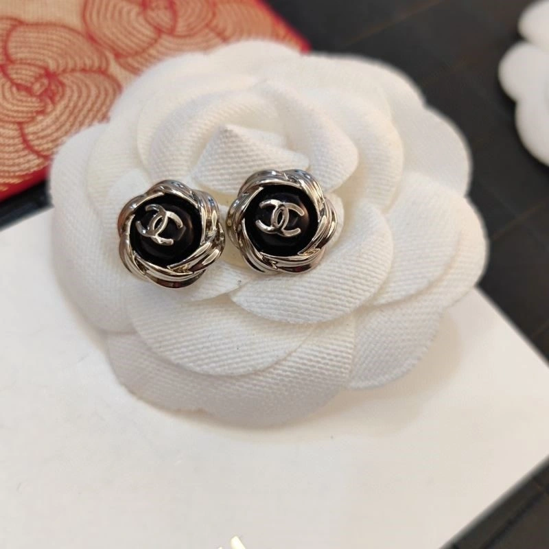 Top match Chanel Earrings