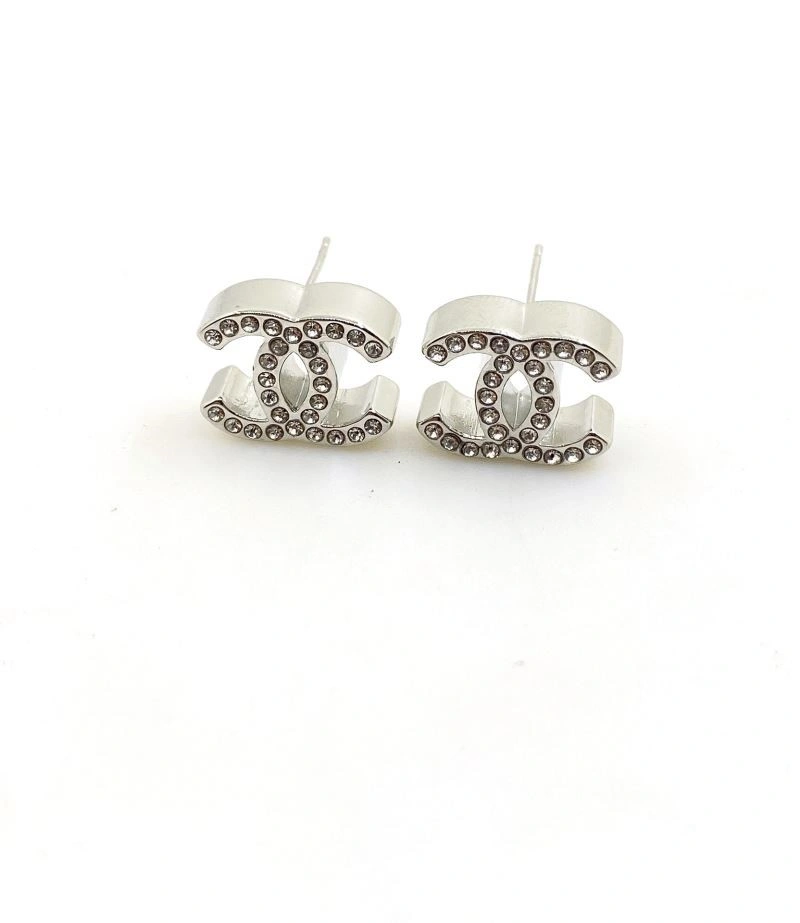 Top match Chanel Earrings