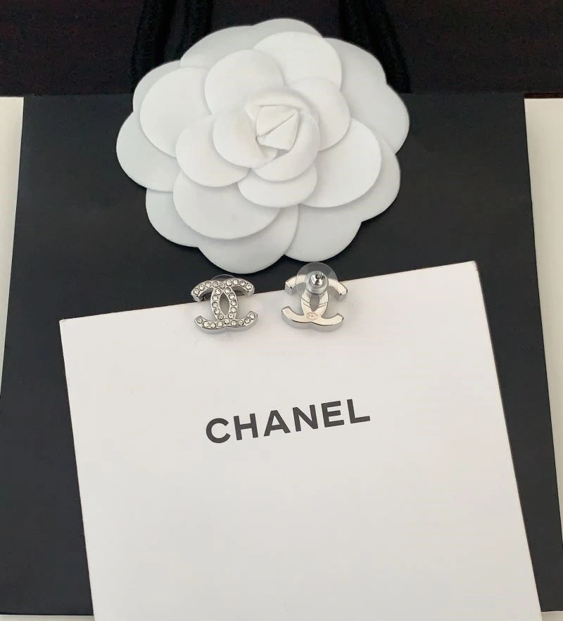 Top match Chanel Earrings