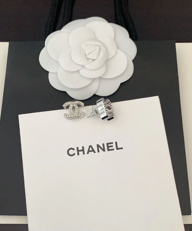 Top match Chanel Earrings