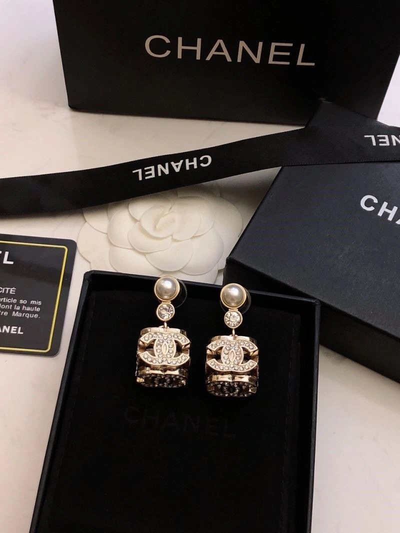 Low-cost Chanel Earrings