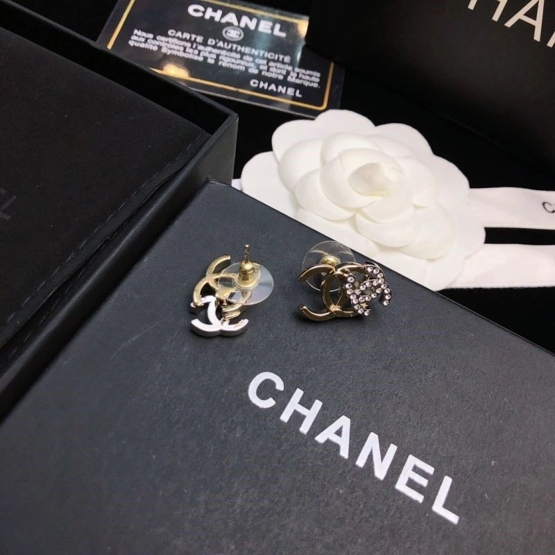 Top match Chanel Earrings