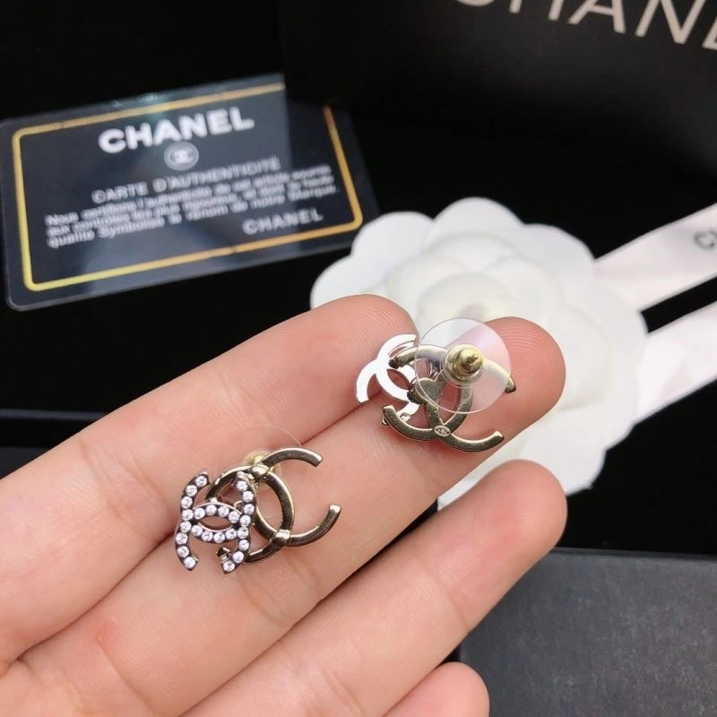 Top match Chanel Earrings