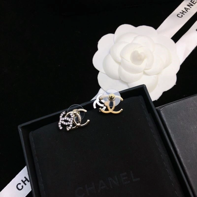 Top match Chanel Earrings