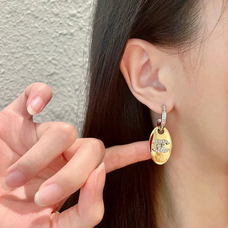 Top mirror Chanel Earrings