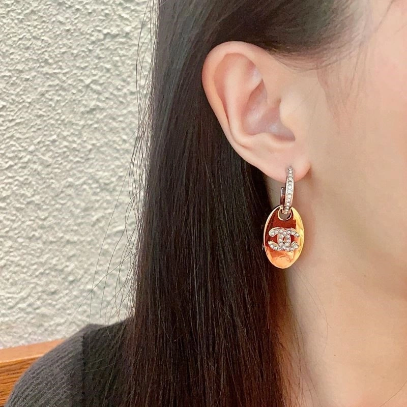 Top mirror Chanel Earrings