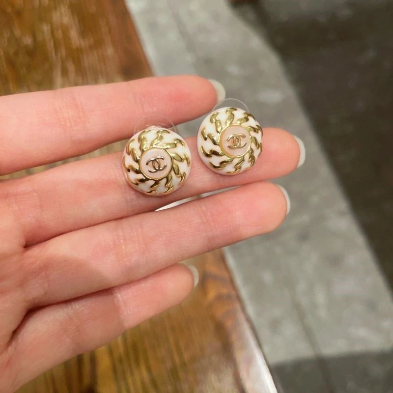 Top mirror Chanel Earrings