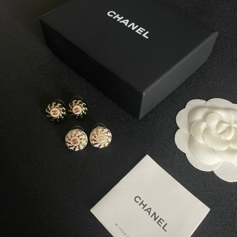 Low-cost Chanel Earrings