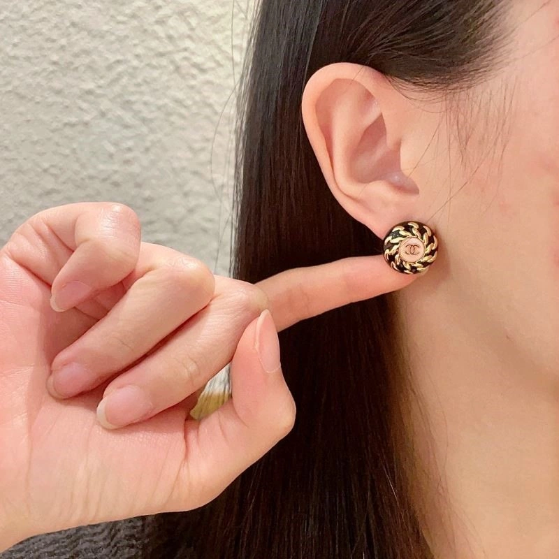 Low-cost Chanel Earrings