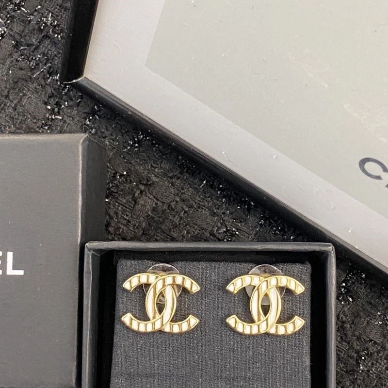 Top mirror Chanel Earrings