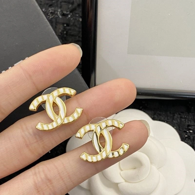 Top mirror Chanel Earrings