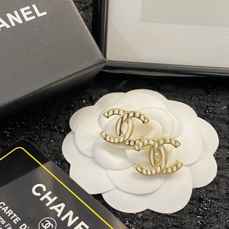 Top mirror Chanel Earrings