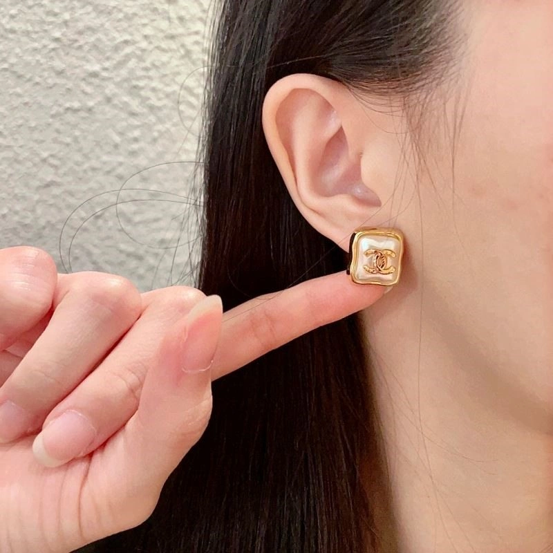 High fidelity Chanel Earrings