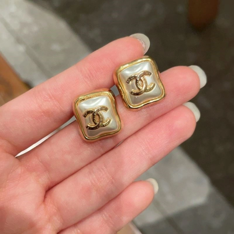 High fidelity Chanel Earrings