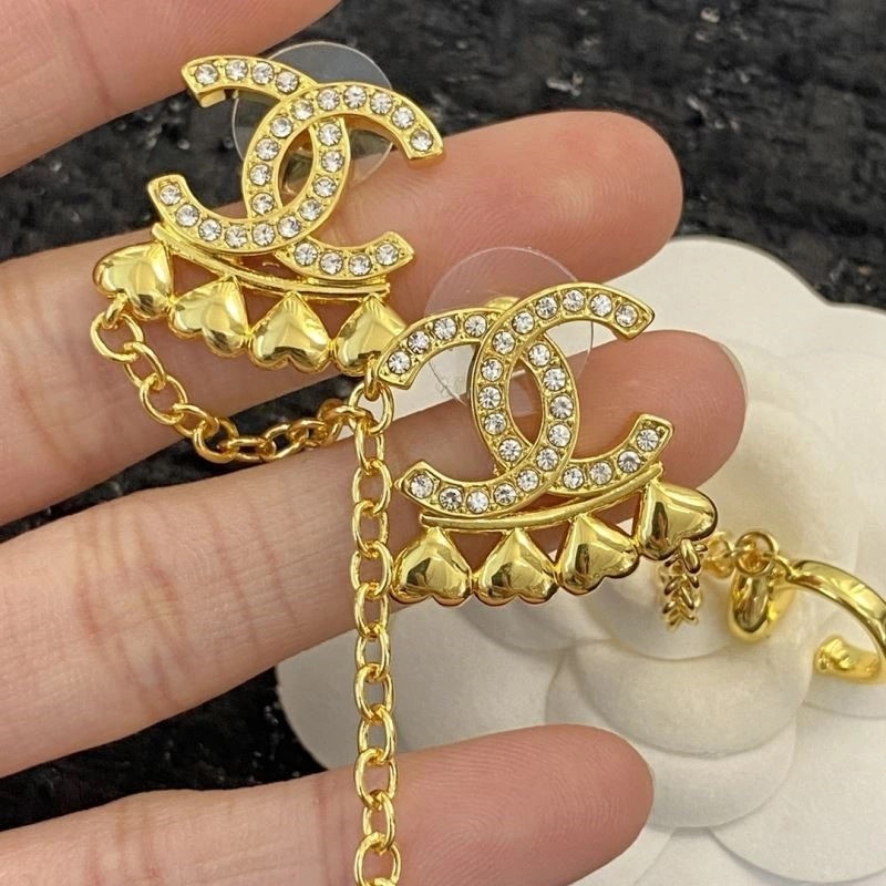 Top mirror Chanel Earrings