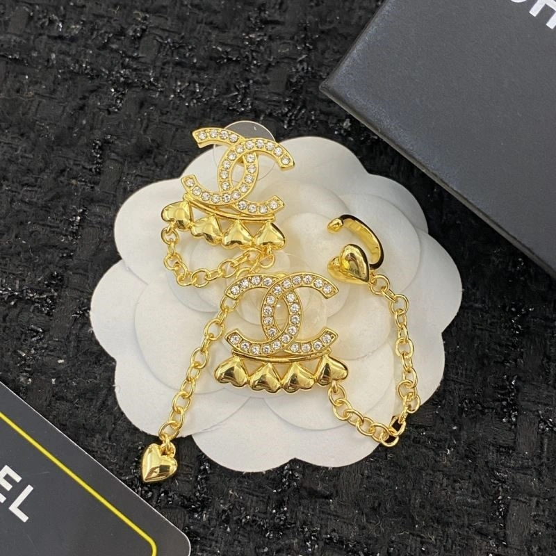 Top mirror Chanel Earrings