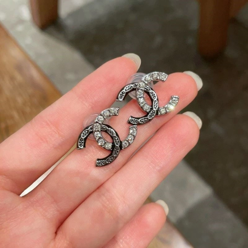 Top mirror Chanel Earrings