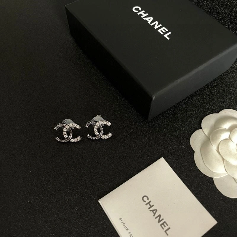 Top mirror Chanel Earrings