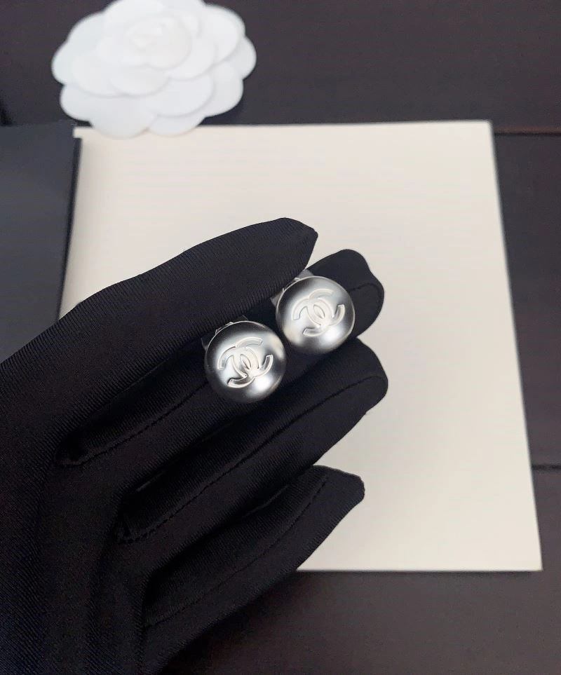 High accuracy Chanel Earrings
