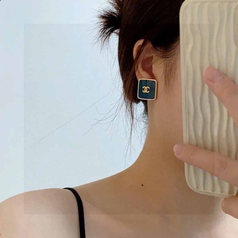Accurate model Chanel Earrings