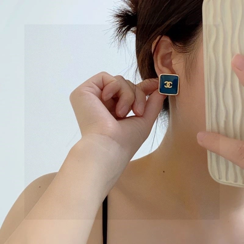 Accurate model Chanel Earrings