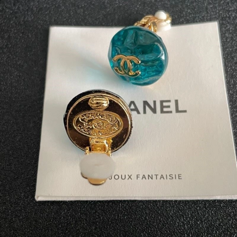 Top match Chanel Earrings