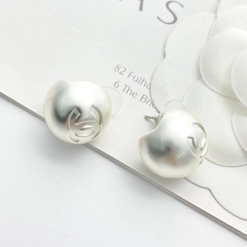 High accuracy Chanel Earrings