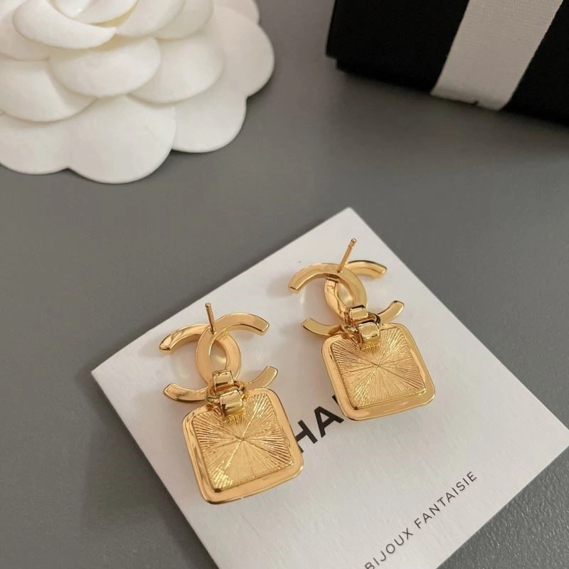 Top match Chanel Earrings