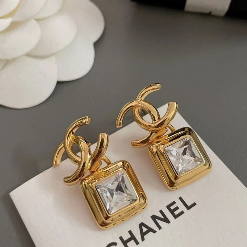 Top match Chanel Earrings