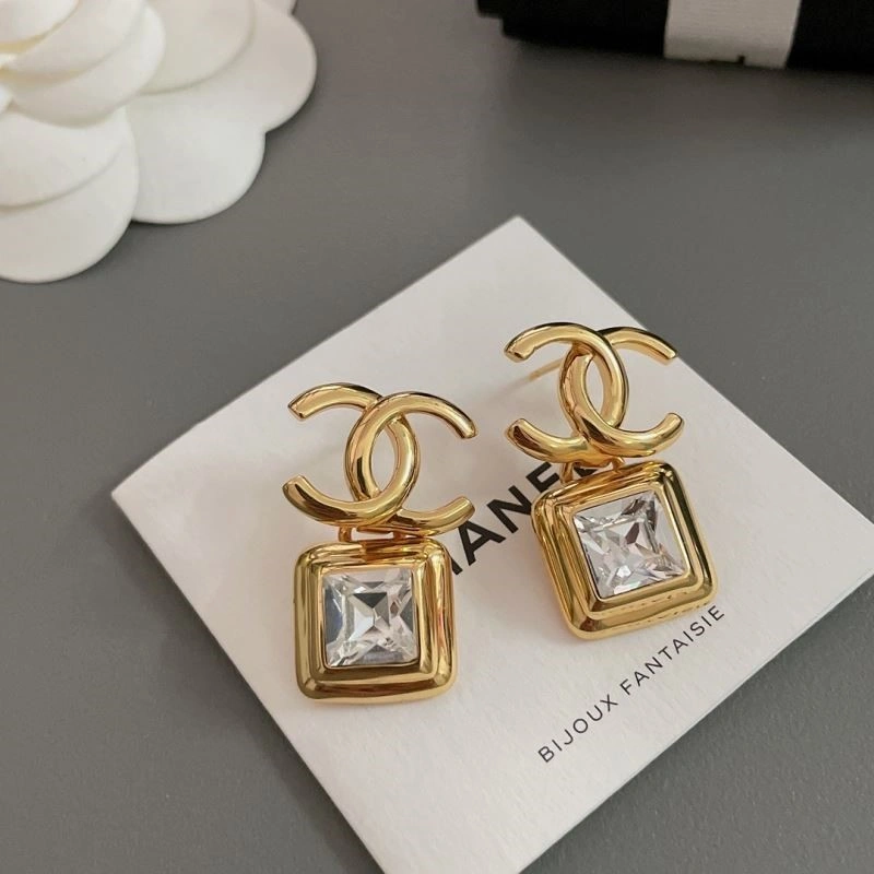Top match Chanel Earrings