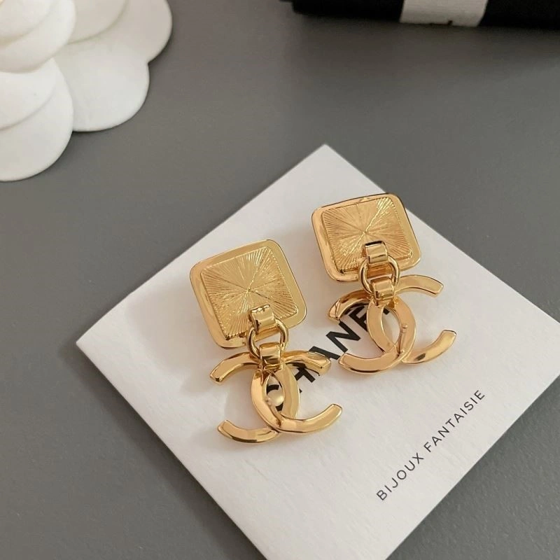 Top match Chanel Earrings