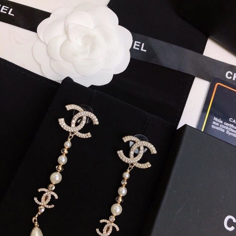 Top match Chanel Earrings