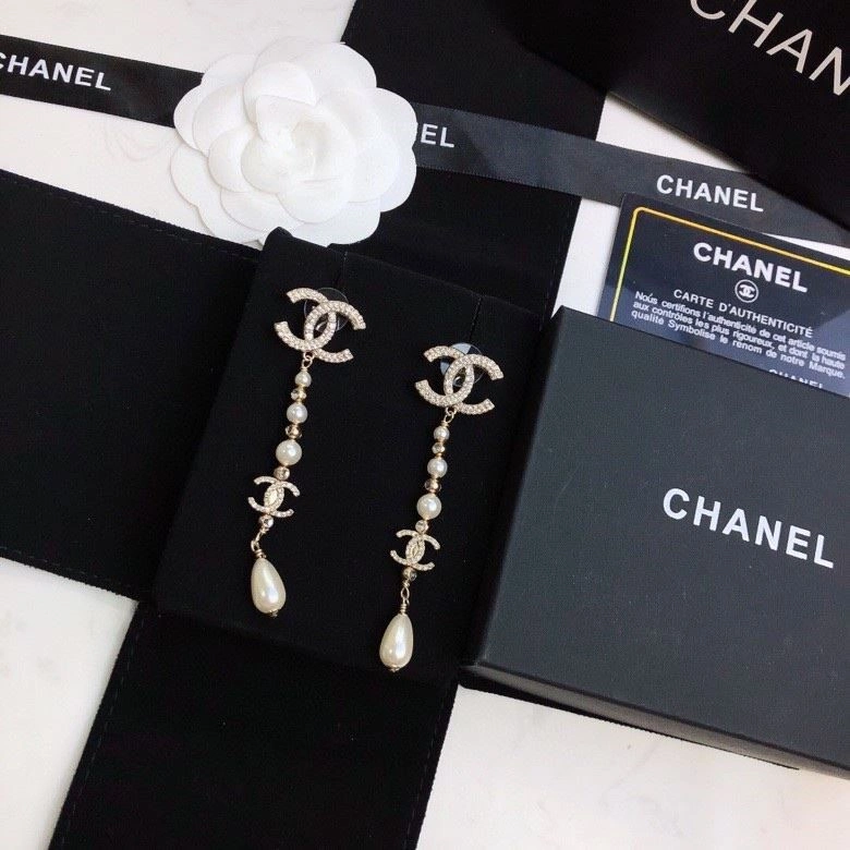 Top match Chanel Earrings