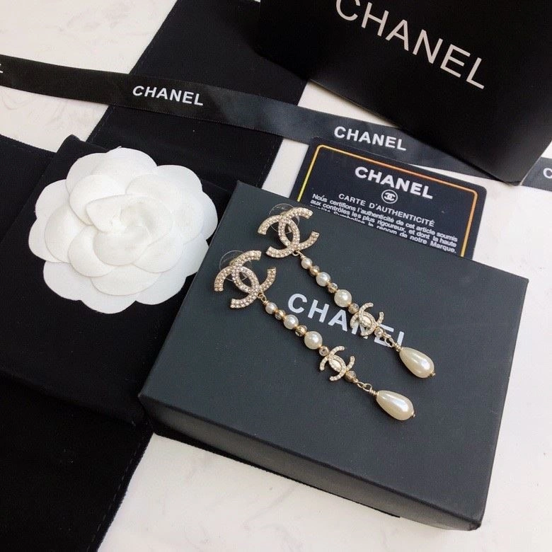 Top match Chanel Earrings