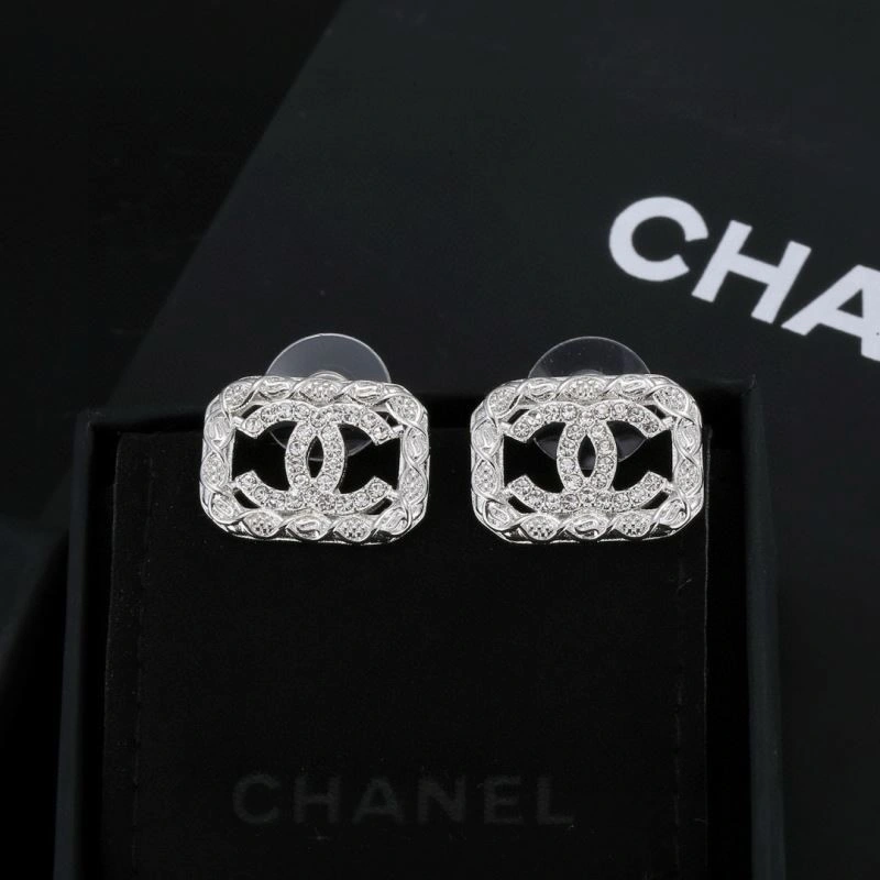 High accuracy Chanel Earrings